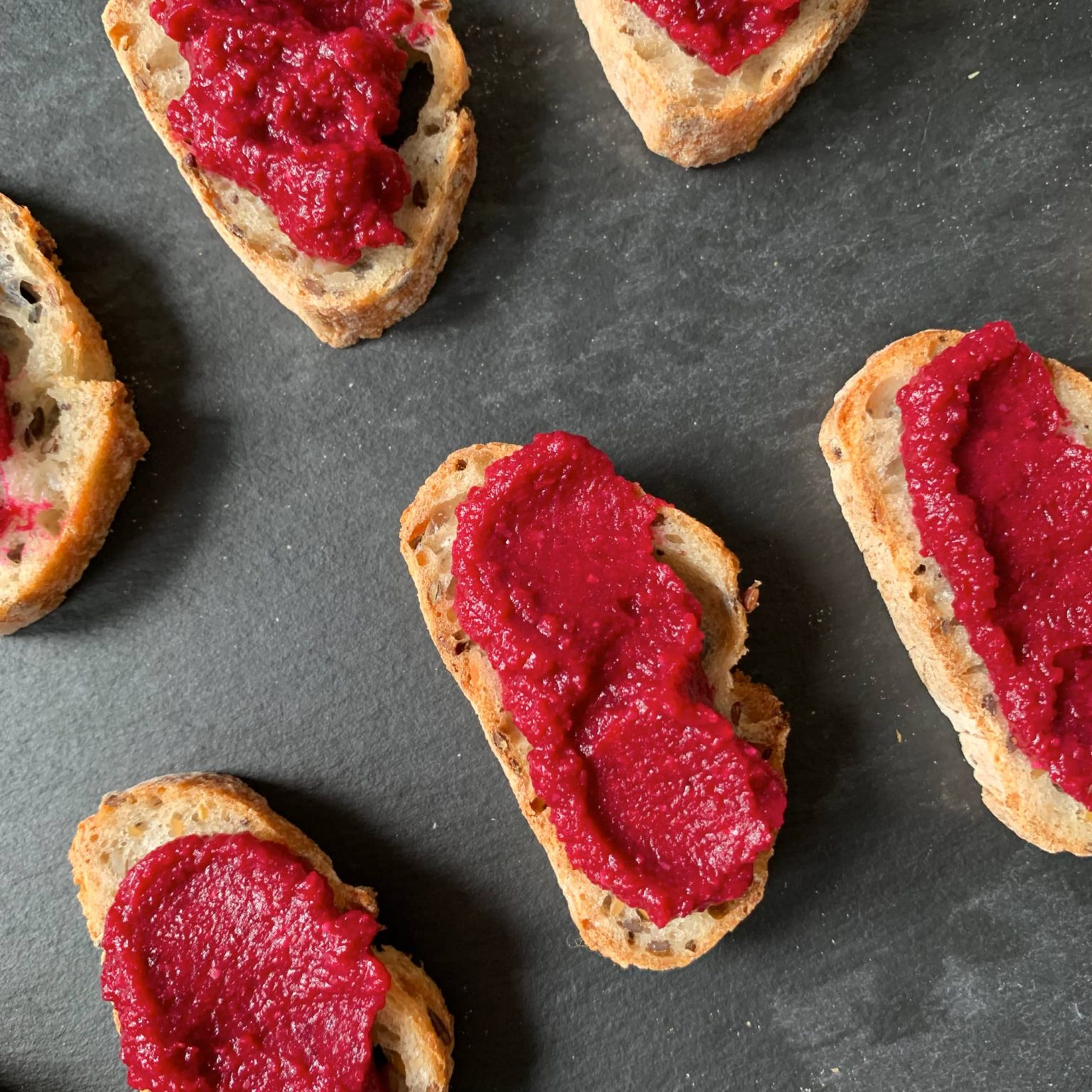 Apéro sain : houmous de betterave et avocat - Yuka