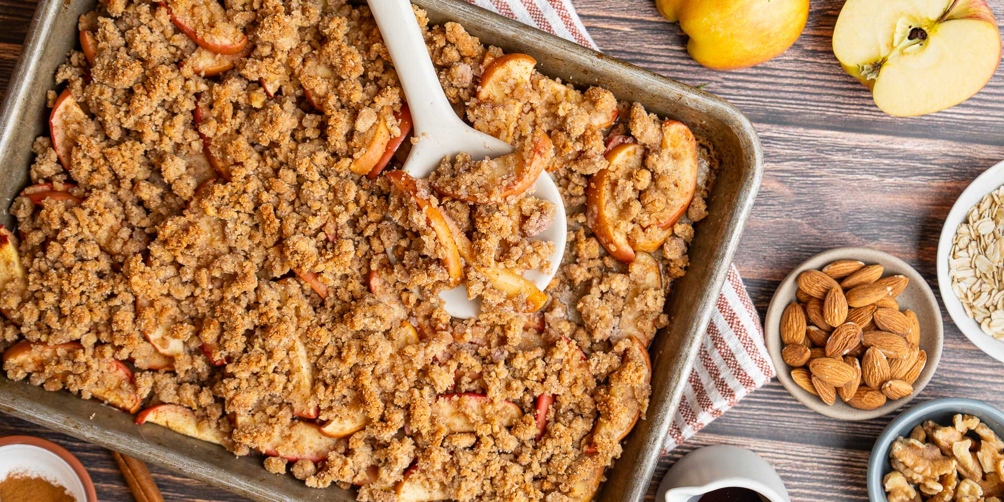 Crumble di mele, noci e mandorle - Yuka